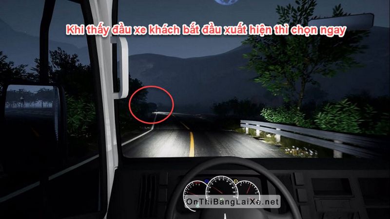 Tình huống số 97: [Tai nạn] xe khách vào cua với tốc độ cao, lấn sang ...